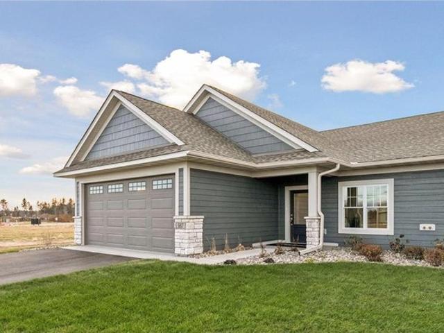 989 Turner Ln, New Richmond, WI 54017