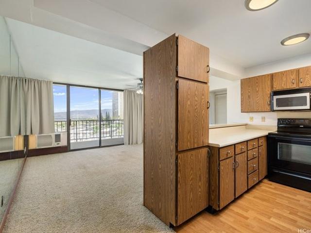 98 402 Koauka Loop Apt 1001, Aiea, HI 96701