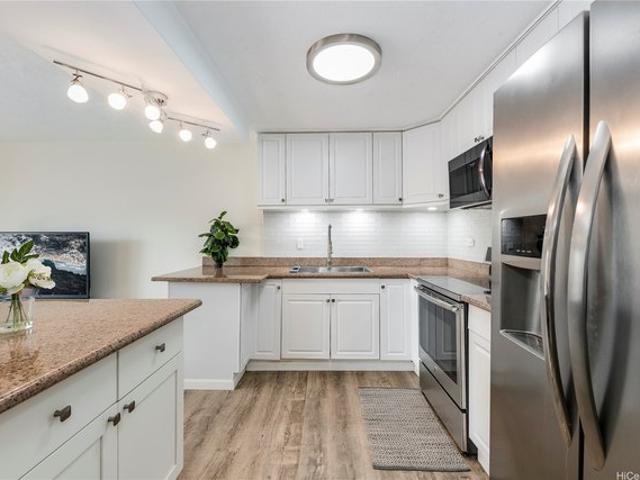 98 731 Moanalua Loop Apt 230, Aiea, HI 96701