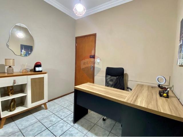 98.00 M² Apartamento Alugar, 2 Dormitórios localizado em Paineiras, Juiz de Fora, Minas Gerais, 36016 011 | Brasil