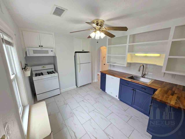 98 100 Robinson Ave 2 Bedroom Apartment for Rent at 98 Robinson Ave, Pawtucket, RI 02861