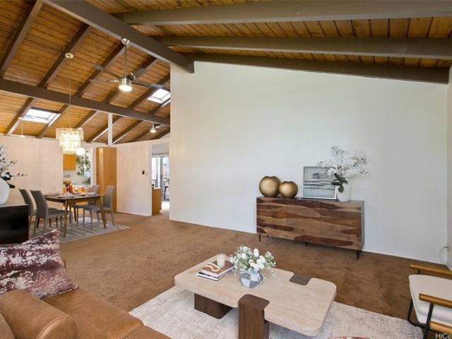 98 1024 Oliwa St, Aiea, HI 96701