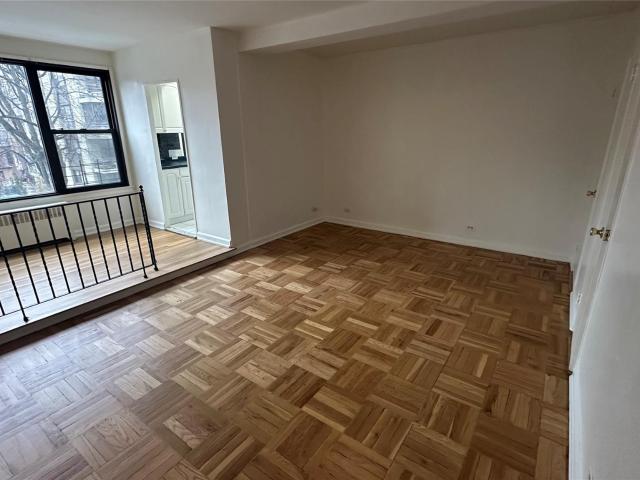 98 10 64th Avenue, Unit 3J