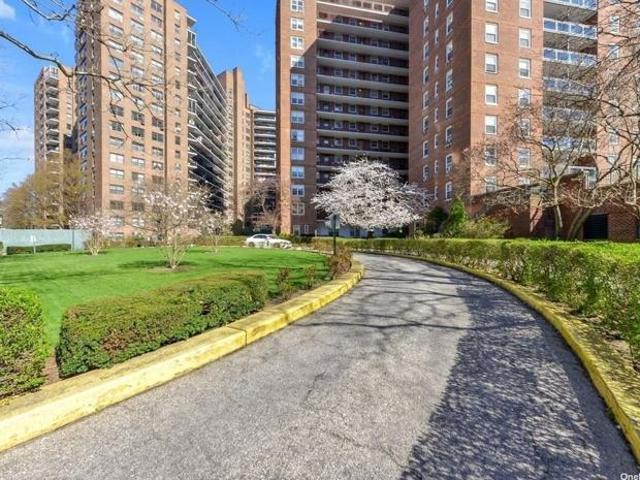 98 20 62 Dr 3L, Rego Park, NY