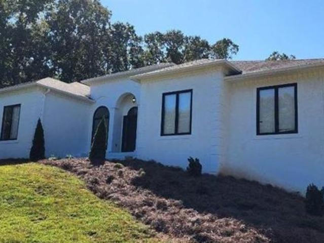 98 Taylor Len Dr, Lagrange, GA 30240