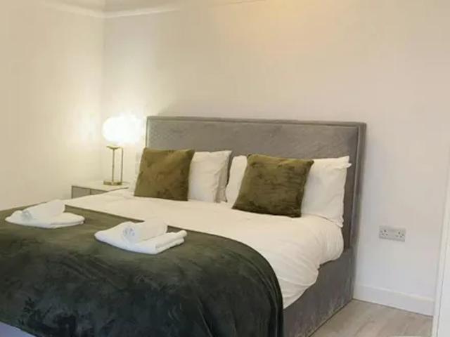 98 Thornton Avenue, London, W4 1QH, United Kingdom | 2 bed apartment for rent #161498661 | Rentberry