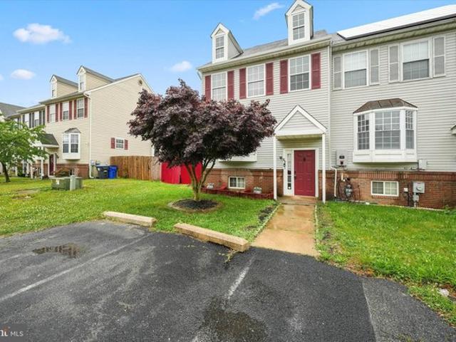 98 Three Rivers Dr, Newark, DE 19702