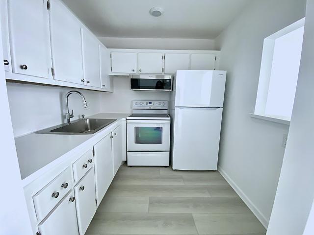 98 Tilford Pl, Deerfield Beach, FL 33442 | MLS #B26005 | Compass