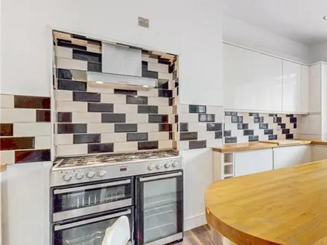 98 Torriano Avenue, London, NW5 2SE, United Kingdom | 2 bed apartment for rent #120209825 | Rentberry