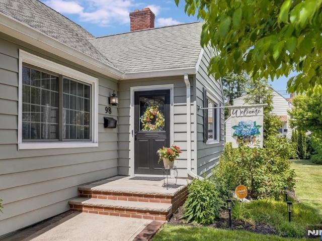 98 Totowa Road
