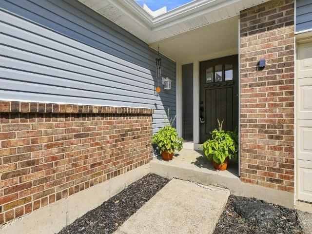 98 Waxwing Drive