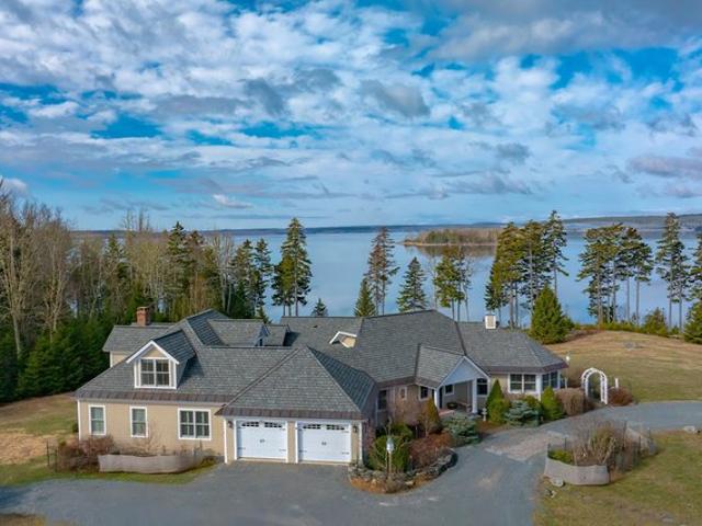 98 Birdsong Ln, Surry, ME 04684