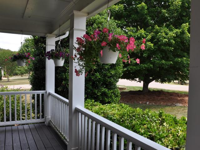 98 Bridle Path