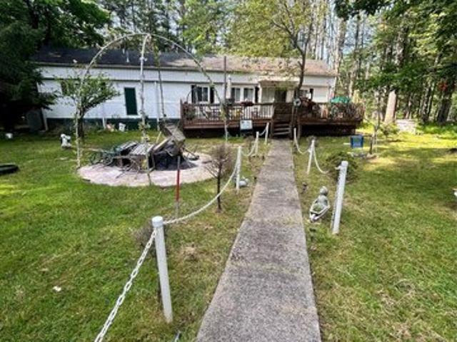 98 Buff Rd, Cochecton, NY 12726