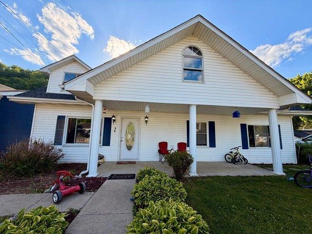 98 Cardinal Dr, Ivel, KY 41642