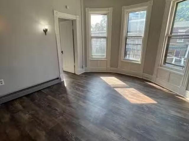 98 Carson Avenue Unit 2 98 Carson Avenue