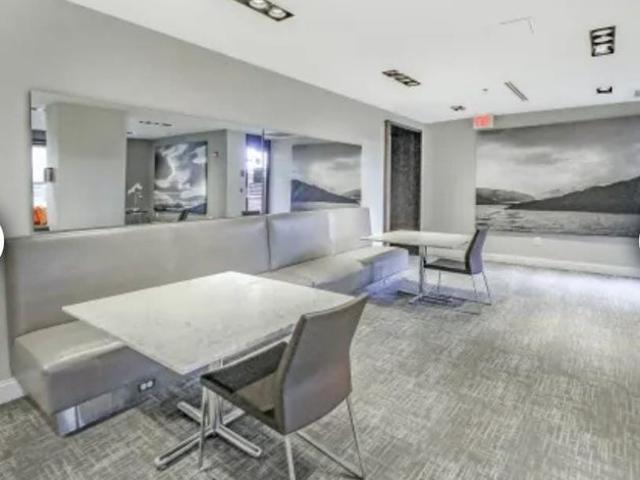 98 Christopher Columbus Dr Unit 2 1, Jersey City, NJ 07302