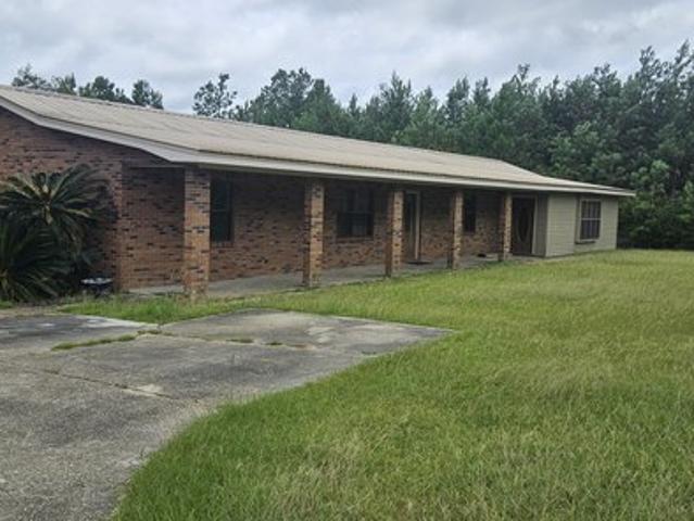 98 Country Heritage Rd, Poplarville, MS 39470
