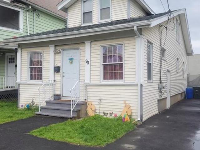 98 Cowles St, Bridgeport, CT 06607