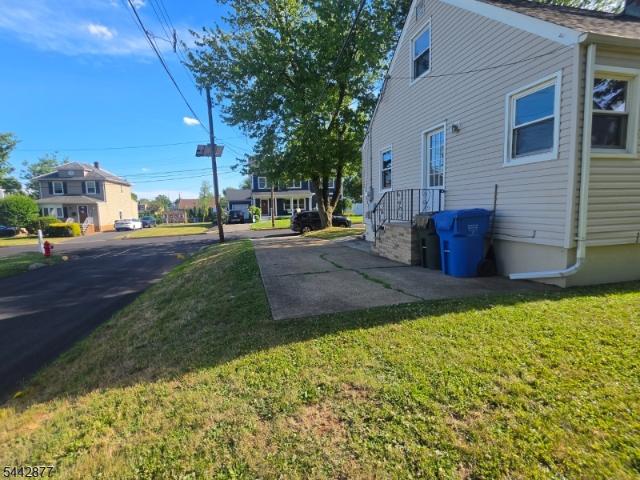 98 Craske St