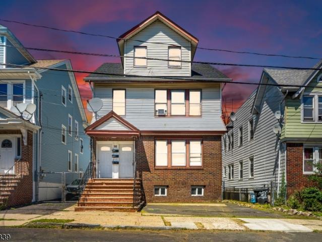98 Delmar Pl