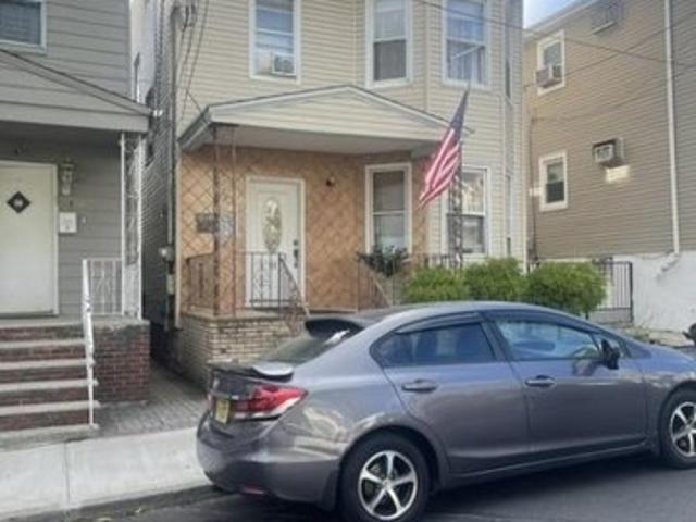98 Devon Ter, Kearny, NJ 07032