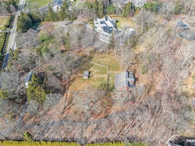 98 E Saddle River Rd, Saddle River, NJ 07458