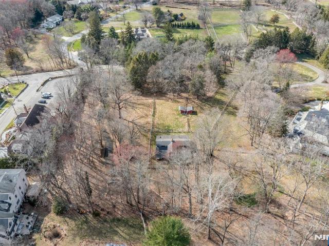 98 E Saddle River Road