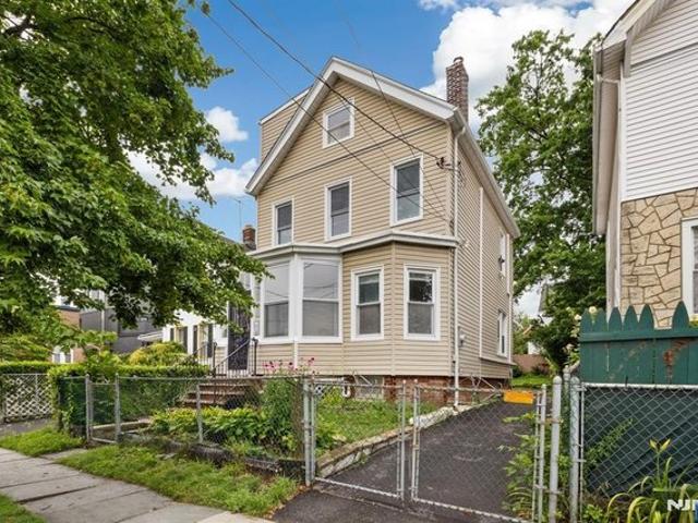 98 Forest St, Montclair, NJ 07042