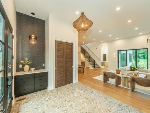 98 Haddenfield Rd