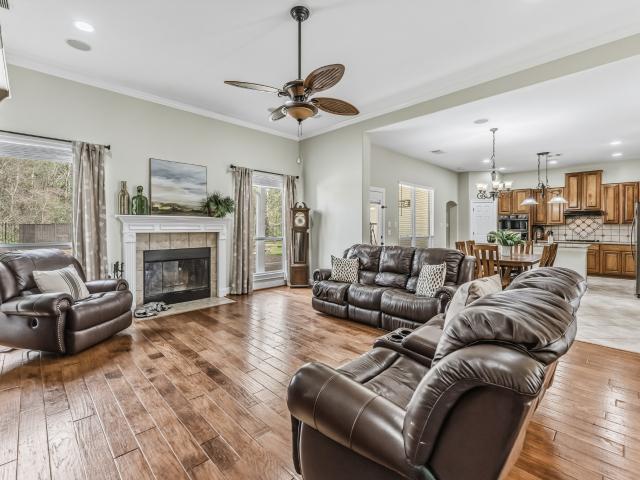 98 Heritage Oak Drive
