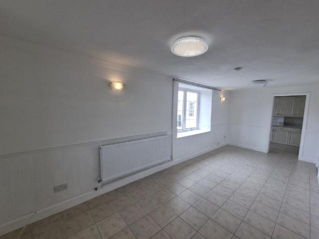 98 High Street, Cinderford