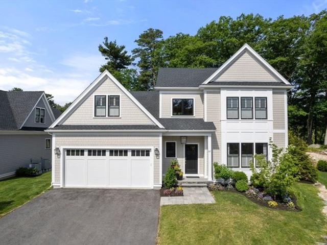 98 Horrigan Dr Unit 22, Dedham, MA 02026