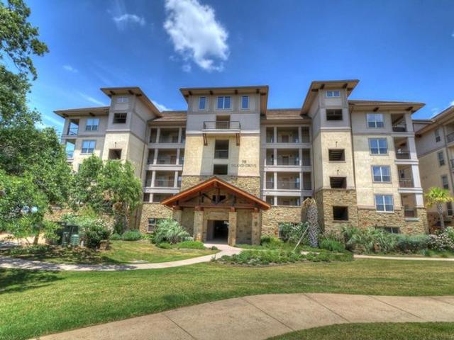 98 Island Dr, Horseshoe Bay, TX 78657
