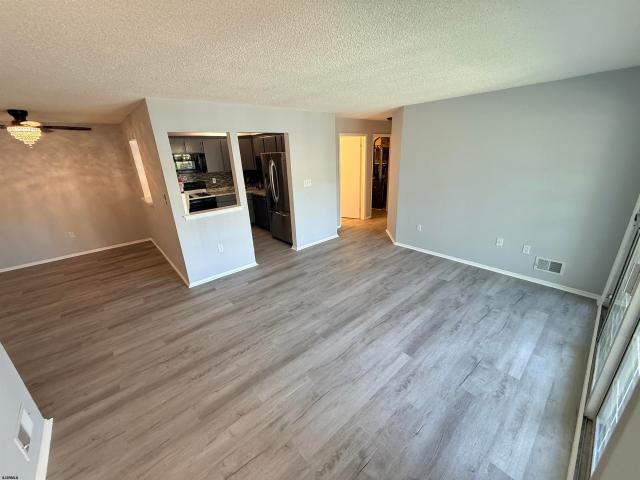 98 Iroquois Dr
