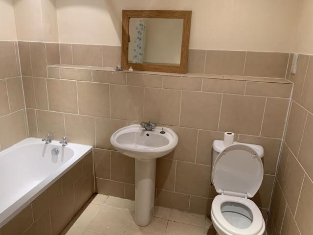 98 Lark Lane