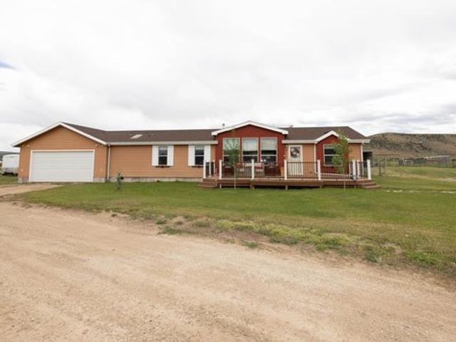 98 Mustang Dr, Evanston, WY 82930