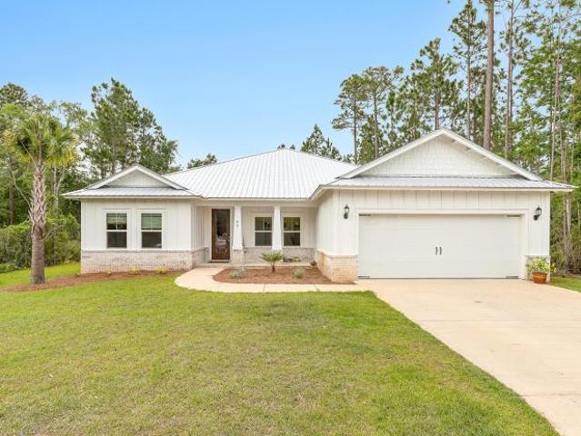 98 Muzzle St, Freeport, FL 32439