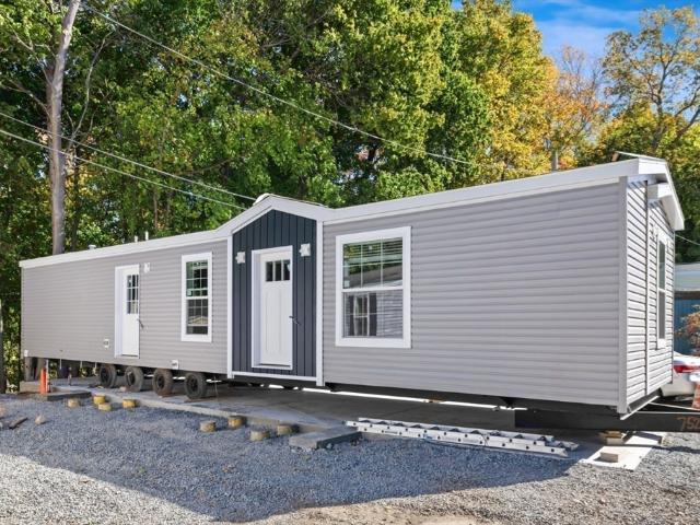 98 Newbury St, Unit 2B, Danvers, MA 01923 | MLS #73501