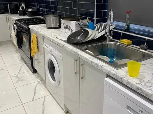 98 Oak Tree Lane, Stirchley, B29 6HY, United Kingdom | 6 bed townhouse for rent #38788287 | Rentberry