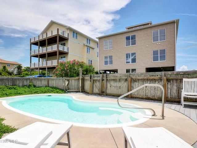 98 Oleander Ct, Surf City, NC 28445