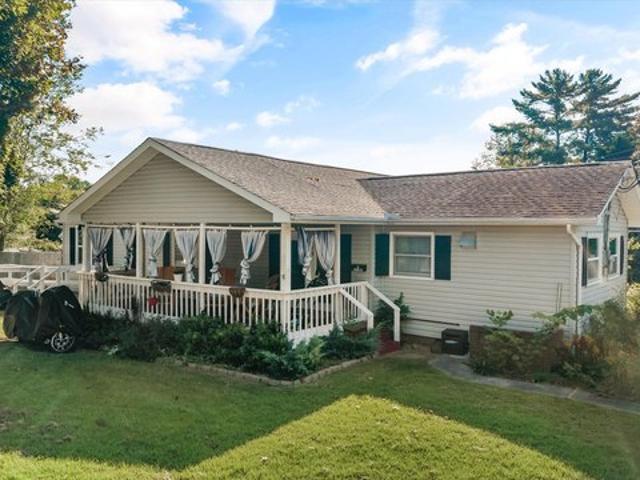 98 Orange Ln, Oak Ridge, TN 37830