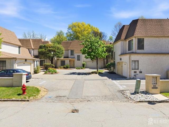 98 Park Gate Dr, Edison, NJ 08820