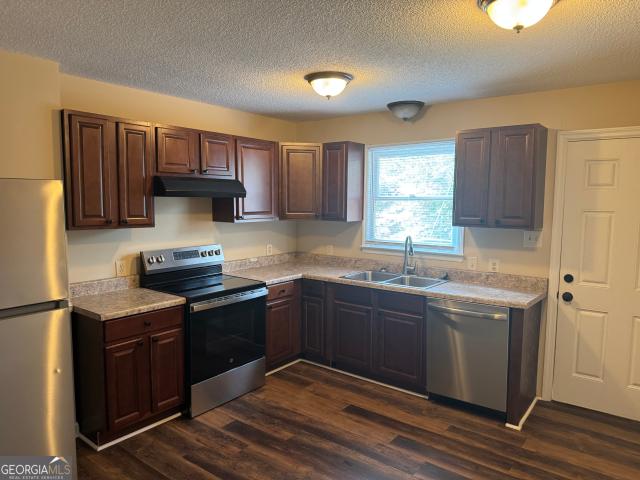 98 Pineview Drive A