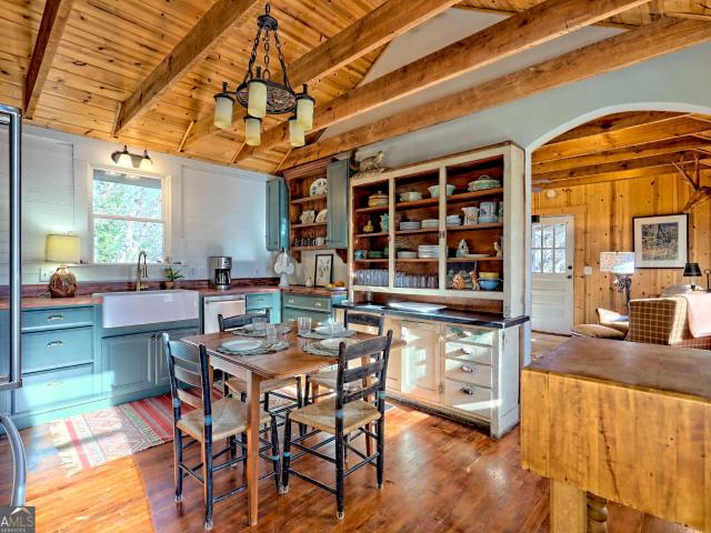 98 Pickett Hill St, Clayton, GA 30525 | MLS #10702