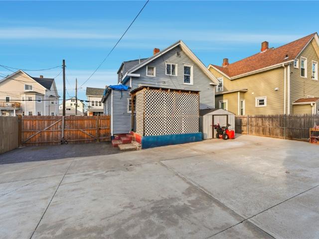 98 Pocasset Avenue