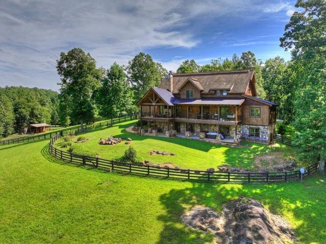 98 S Saddleback Trl, Blue Ridge, GA 30513