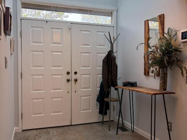 98 Sayre Drive