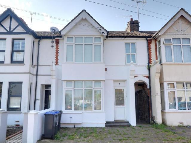 98 Southfield Road, Broadwater, Worthing BN14, 2 bed flat to rent, £1,150 pcm | PrimeLocation