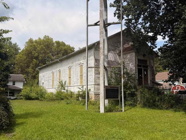 98 Snowden Street